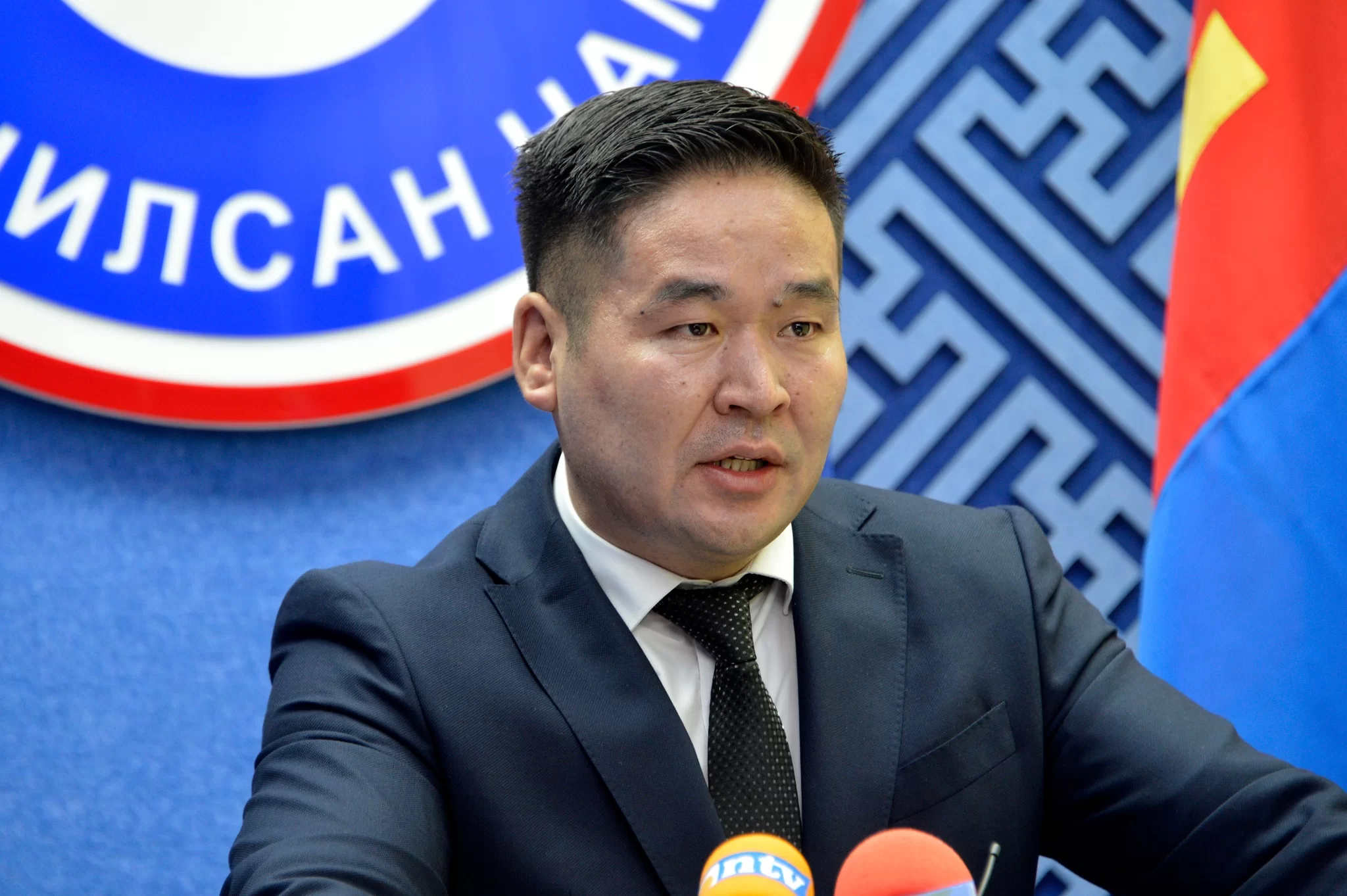 Ардчилсан нам МАН-ын таван гишүүнийг АТГ-т шалгуулна » Serune.mn - Ёс ...