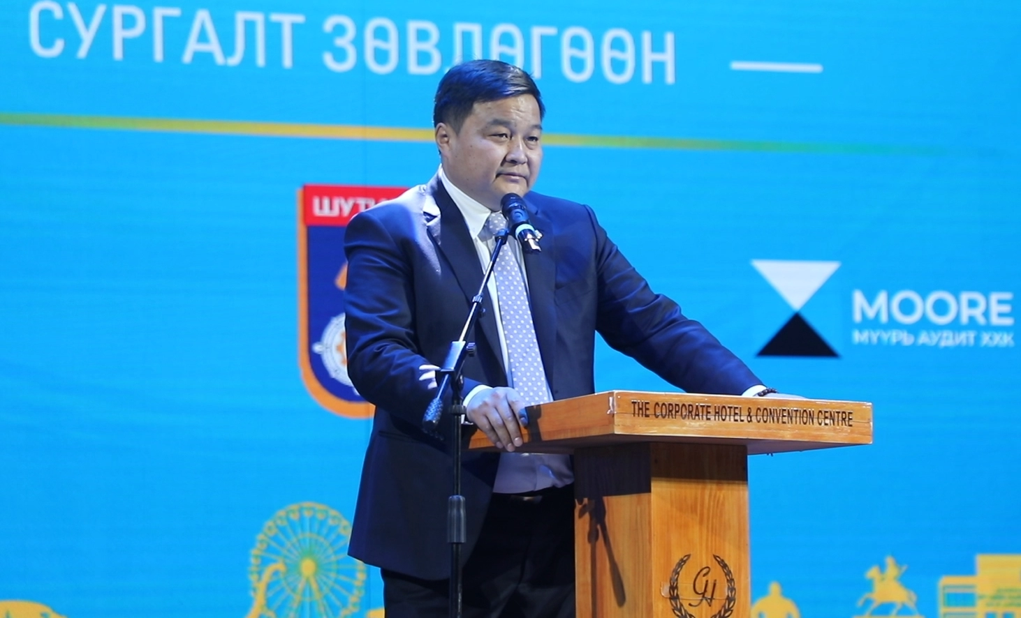 Р Сэддорж Өмнөговь аймаг төрийн алба хаагчдынхаа цалинг 100 хувиар нэмсэн Serune Mn Ёс