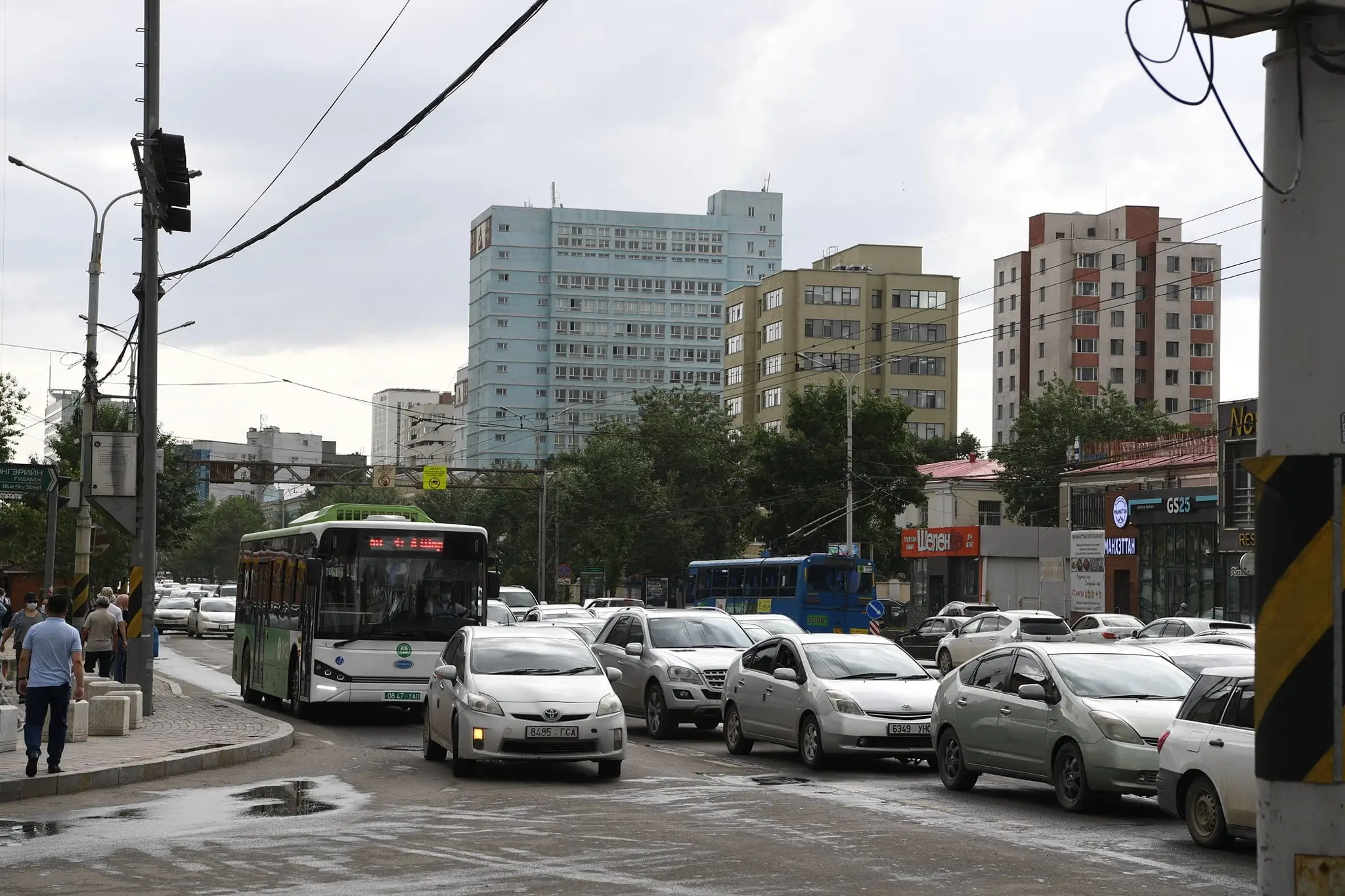 Маргааш сондгой тоогоор төгссөн дугаартай автомашинууд хөдөлгөөнд ...